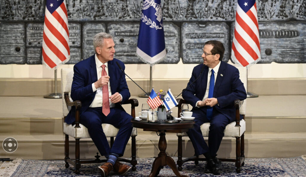 El presidente de Israel, Isaac Herzog, recibe al recién elegido ...