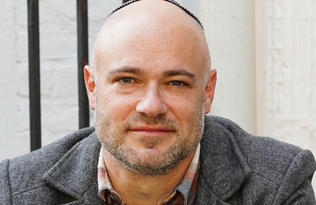 Novela debut "Goyhood", del periodista Reuven Fenton. | La Kehile